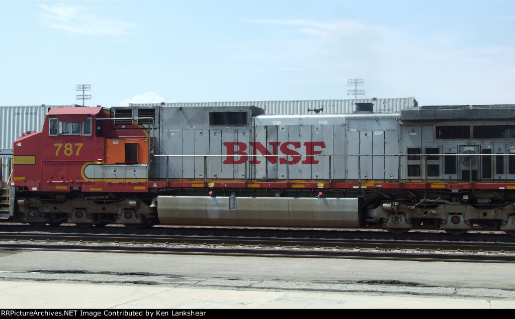 BNSF 787